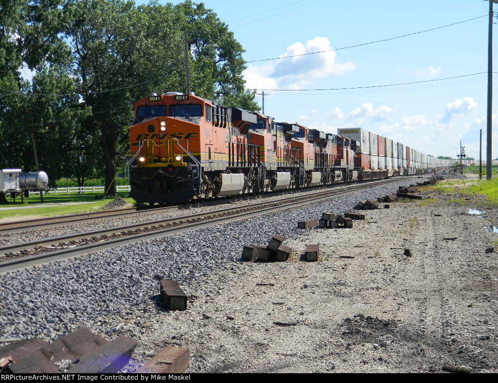 BNSF 8041